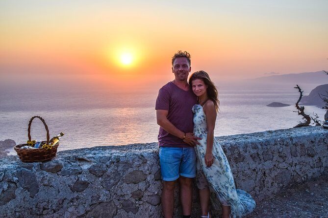 Wine Tasting and Romantic sunset in Monolithos - FAQ