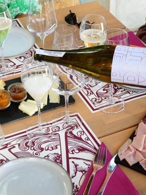 Wine tasting at Terre Rosse Vallania: History, Nature, Tradition. - An In-Depth Look at the Terre Rosse Vallania Experience