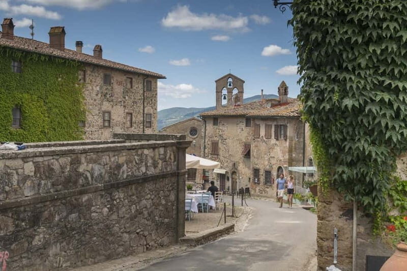 Wine tasting in a romantic castle with archaeologist guide - The Authentic Touch and Visitor Feedback