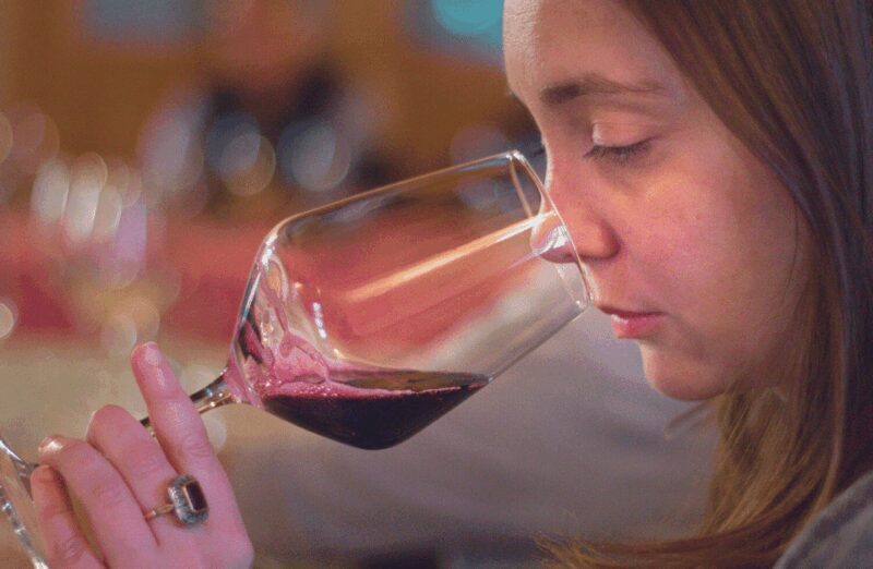 Wine Tasting near the Aquarium of Genoa - Key Points