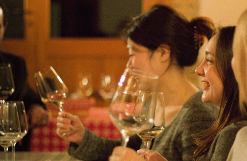 Wine Tasting near the Aquarium of Genoa - An In-Depth Look at the Experience