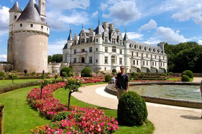 Wine tasting tour in Loire Valley with castle visits and lunch - A Deep Dive into the Loire Valley Day Tour