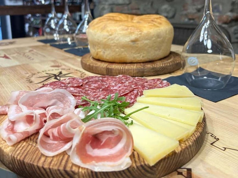 Wine Tasting with Food Pairing at Lake Como - Authentic Wine Tasting at Lake Como: A Detailed Review