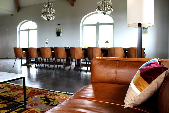 Wine tour and tasting at domain FL - Key Points