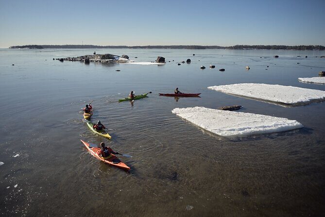 Winter kayaking in Eastern Helsinki archipelago - The Experience from the Travelers Perspective
