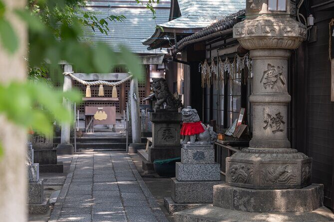 With AI Translation Kimono Stroll in Shikemichi and EndojiStreets - Practicalities and Value