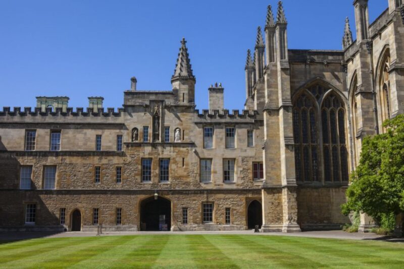 Wizarding Oxford: Private Tour in Harry Potters Footsteps - An In-Depth Look at the Wizarding Oxford Experience