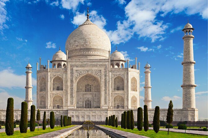 Woman's Special: Overnight Taj Mahal Tour With Female Companion From Delhi - FAQ