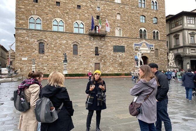 Women of Florence Walking Tour with City Highlights and Medici Chapel - Key Points
