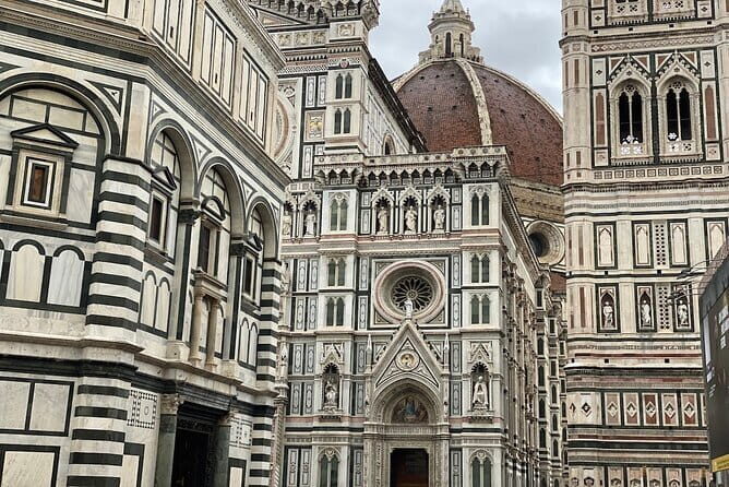 Women of Florence Walking Tour with City Highlights and Medici Chapel - Considering the Price and Value