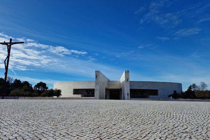 Wonderful Private Full Day Tour in Fátima, Nazaré, Óbidos - Why This Tour Stands Out for Travelers