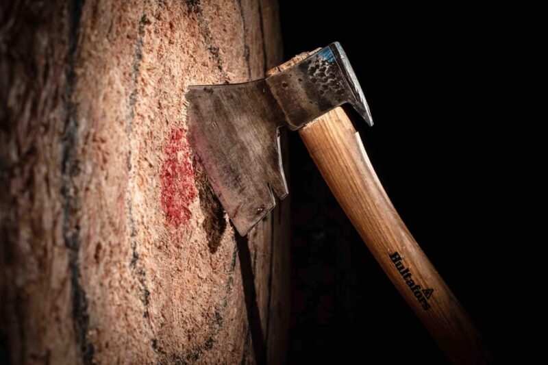 WOODCUTTER - AXE THROWING & BAR EXPERIENCE IN FRANKFURT - Key Points