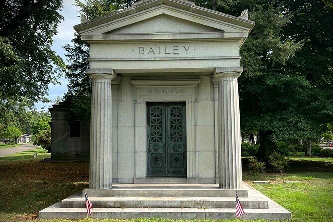Woodlawn Cemetery: A Self-Guided Audio Tour of Gilded Age Art and Architecture - Authentic Feedback & What Travelers Say