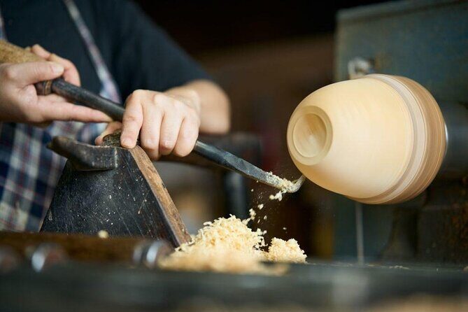 Woodworking Workshop with a Professional Artisan - Key Points