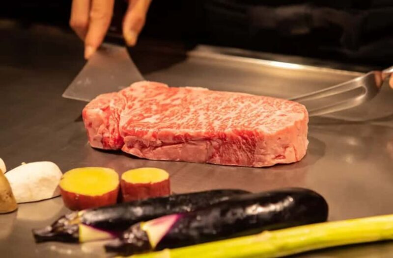 World-Class Kobe Beef Teppanyaki in Osaka Orientalhotel - Who Should Consider This Tour?