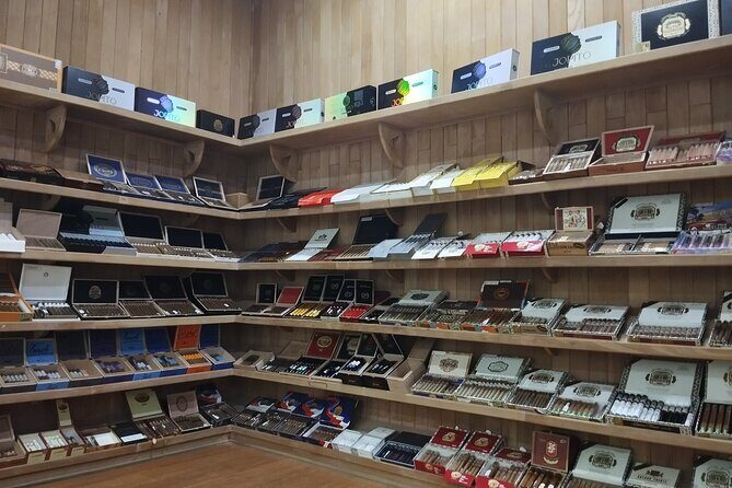 World Mart Souvenirs Store - Guided Tour - Practical Details