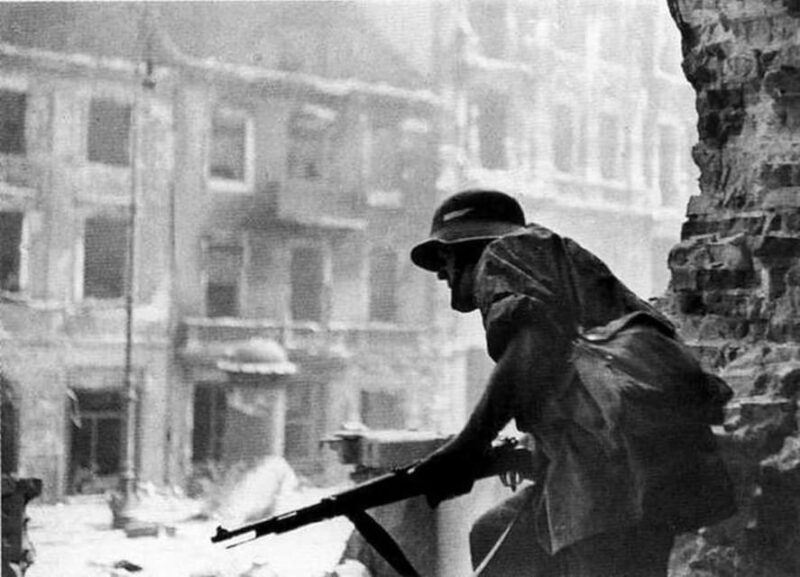 World War 2 in Warsaw walking tour in English - Practical Considerations