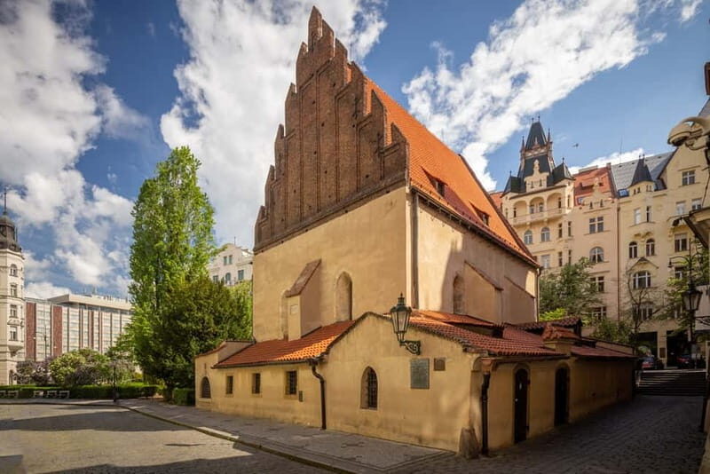 World War II History Tour of Prague's Old Town - FAQ