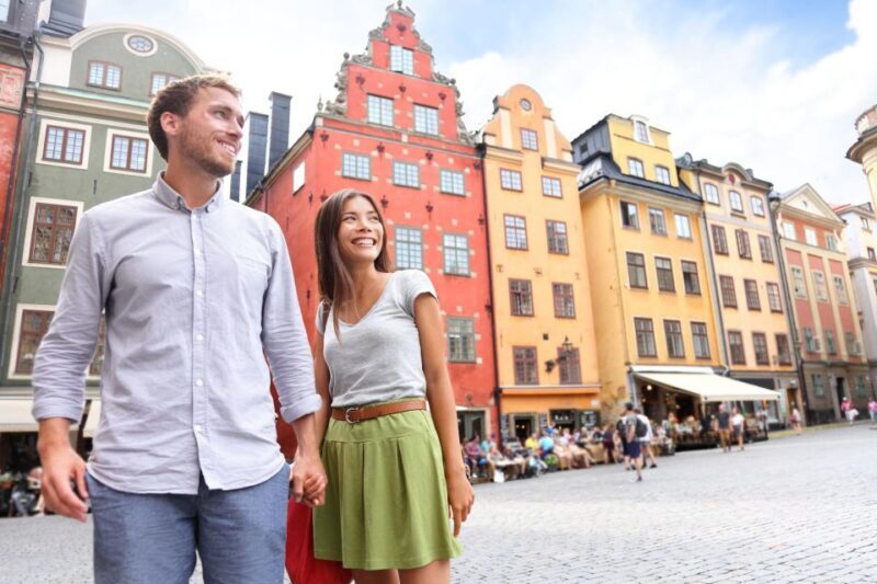 World War II Stockholm Old Town Walking Tour and Army Museum - Exploring Stockholm’s WWII Legacy: What You Can Expect