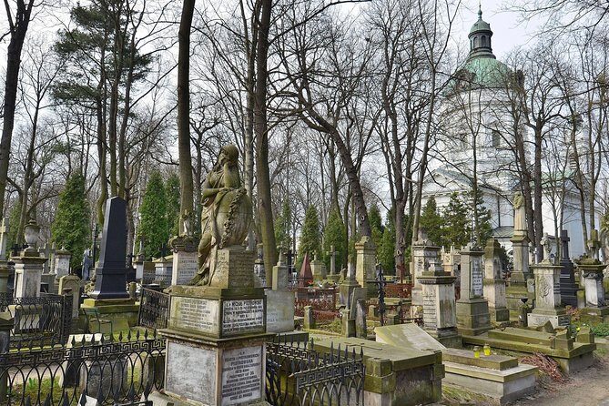 World War II Warsaw Private Tour with Military Cemetery - FAQ