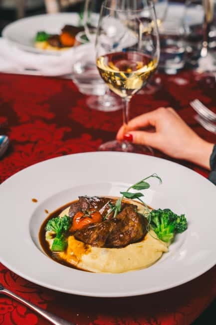 WOW Porto: Fado Show & Dinner Experience - FAQ