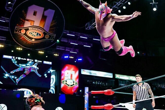 Wrestling with Mexican Dinner and Transportation - Wrestling with Mexican Dinner and Transportation: A Practical Guide to an Unforgettable Night in Mexico City