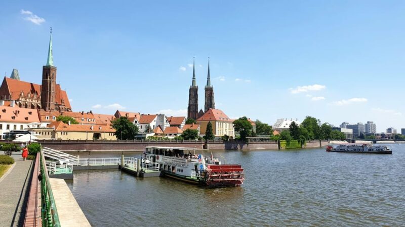 Wrocaw: Boat cruise with a licensed guide (1 hour) - Who Should Consider This Experience?