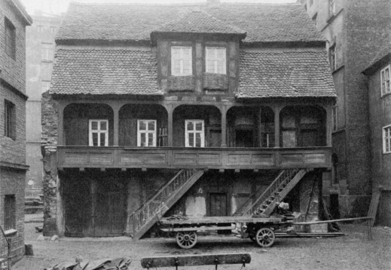 Wrocaw: Jewish Heritage and History Private Tour (2 h) - Who Should Consider This Tour?