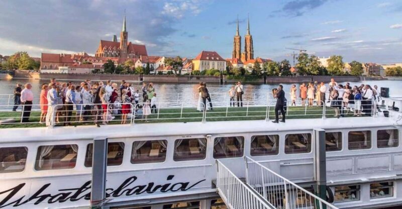 Wrocaw: Long City Walk and Luxury Ship Cruise (for groups) - The Overall Experience: Balance and Value