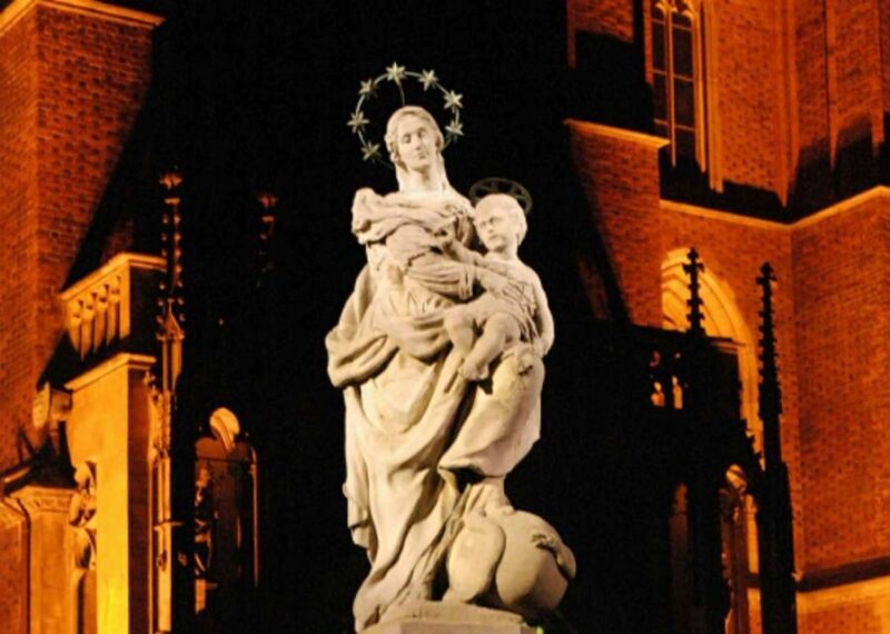 Wroclaw: 2-Hour Mysterious Walking Night Tour - Exploring Wroclaw’s Nighttime Charm