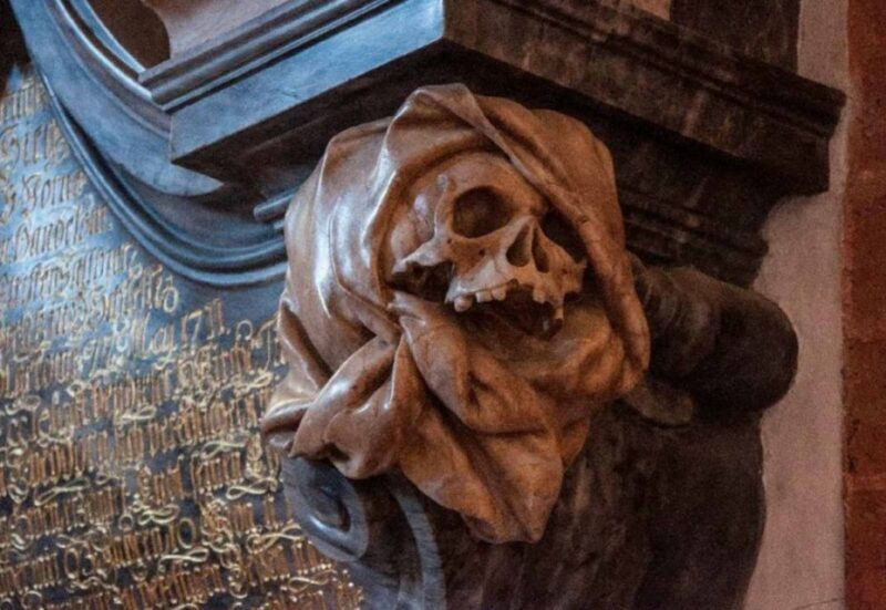 Wroclaw: 2-Hour Mysterious Walking Night Tour - The Experience and Guides