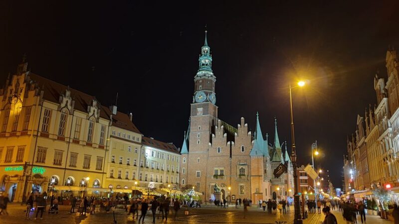 Wroclaw: Guided City Night Tour (2 hours) - Practical Tips for Travelers