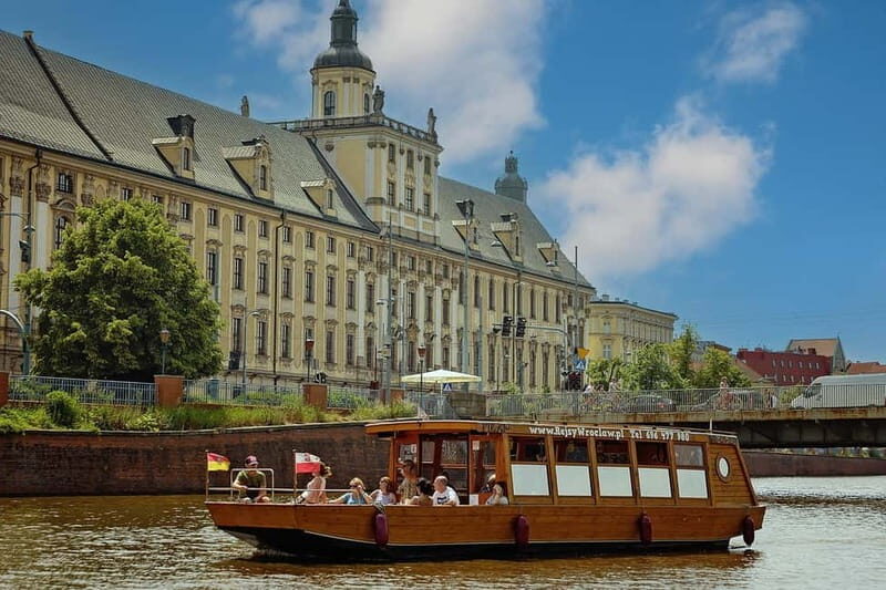 Wroclaw: Old Town Nighttime Cruise Ticket - The Details of the Experience