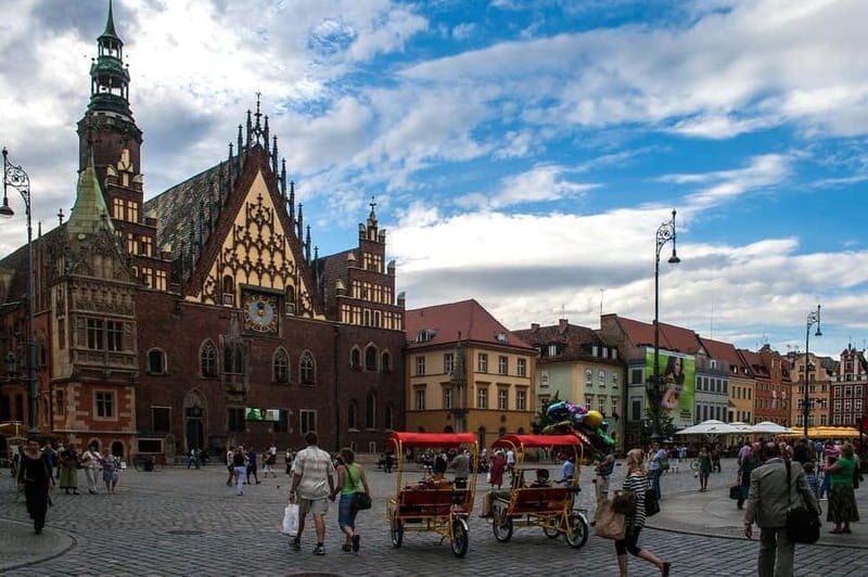 Wroclaw: Old Town, Ostrów Tumski, and Dwarves Guided Tour - Discovering Wroclaw’s Historic Heart