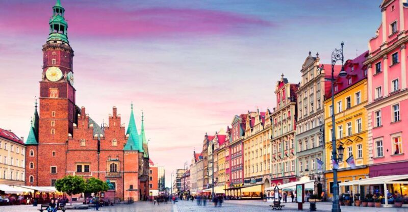 Wroclaw: Private Old Town Guided Walking Tour (2 h) - Key Points