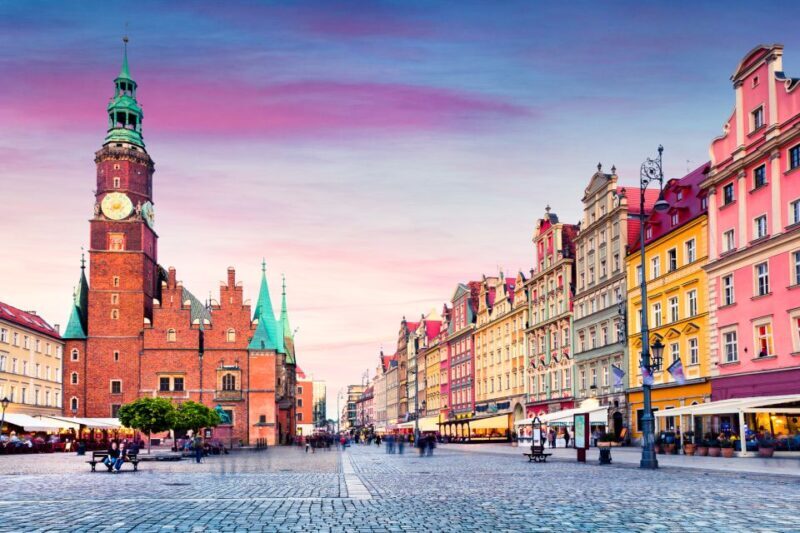 Wroclaw: Private Old Town Guided Walking Tour (2 h) - What Might Be Missing?