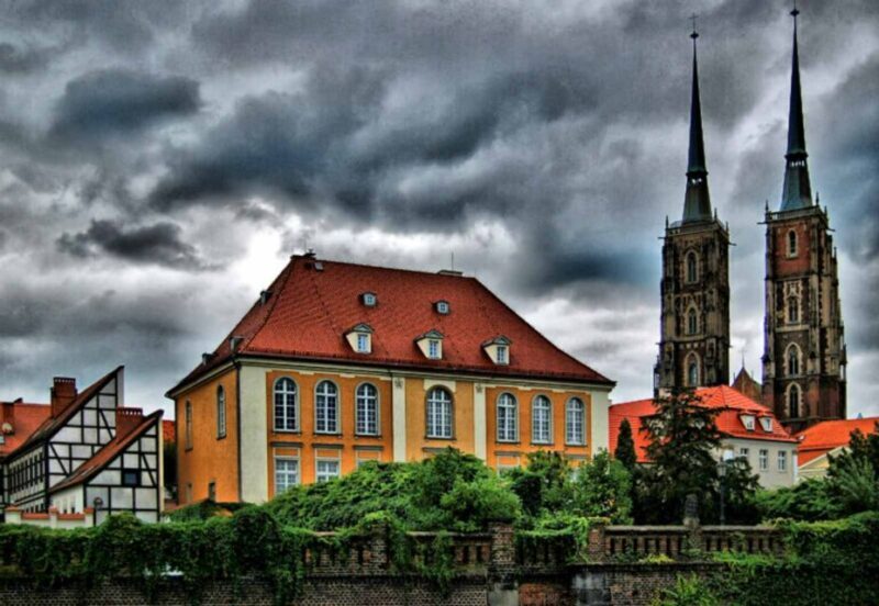 Wroclaw: Secrets of Wroclaw Walking Tour (2 hours) - Key Points