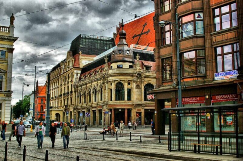 Wroclaw: Secrets of Wroclaw Walking Tour (2 hours) - Authentic Experiences & Authenticity