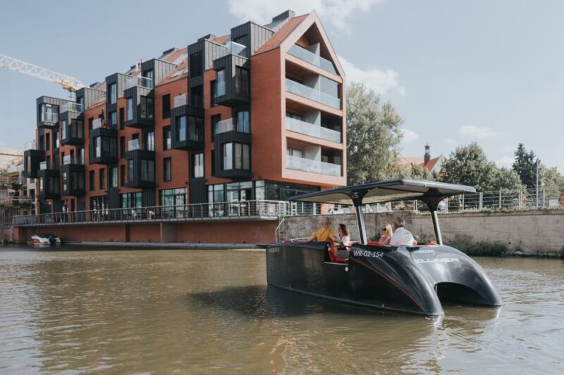 Wroclaw: Solar Catamaran Cruise on the Odra River - The Final Stretch: From University to Grunwaldzki Bridge