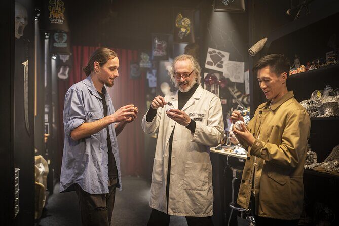 Wt Workshop Guided Transfers & Tour - Ride to Weta Cave: Film Locations & Wellington Views
