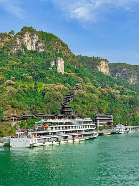 Wuhan: 2-Day Xiling Gorge & Three Gorges Waterfall Tour - FAQ