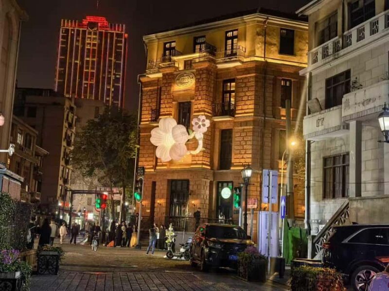 Wuhan: Night Walking Tour with Guide - Detailed Breakdown of the Itinerary