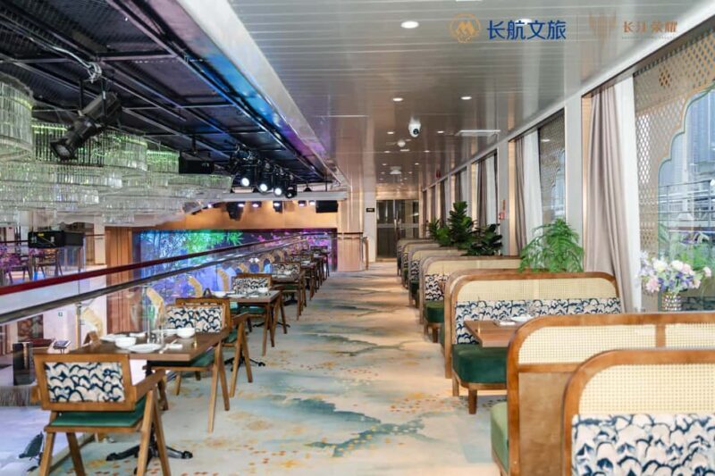 Wuhan: Yangtze River Night Cruise - The Experience in Detail