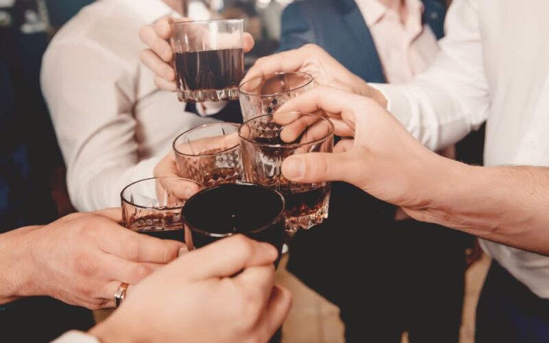 Würzburg: Bar & Club Tour with free Shots & VIP entry - The Sum Up