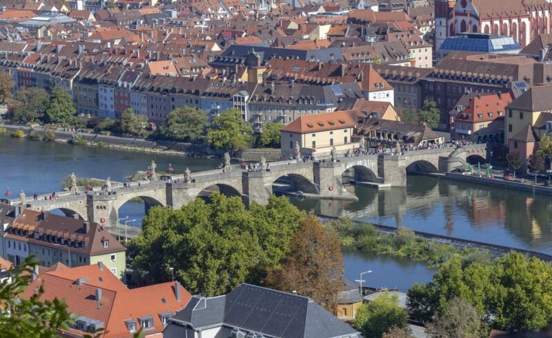 Würzburg: Express Walk with a Local - FAQ