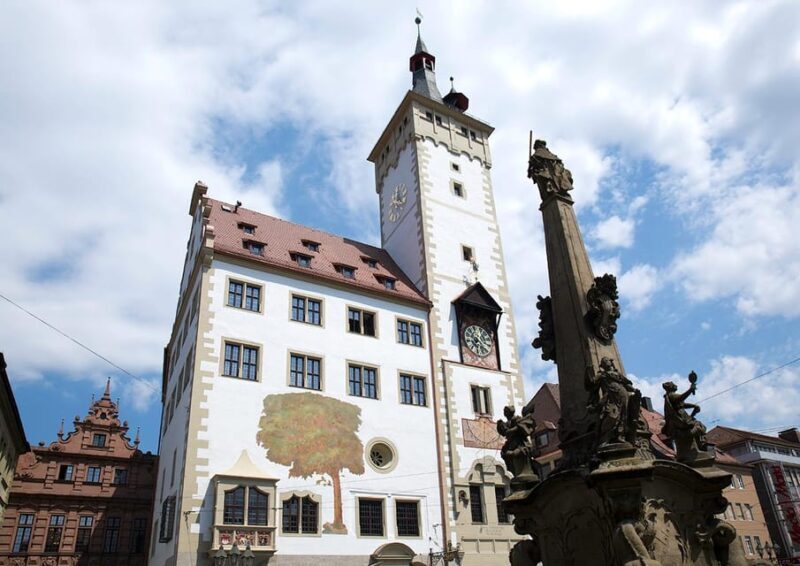 Würzburg: Guided Walking Tour - Lusamgärtchen and Walther von der Vogelweide