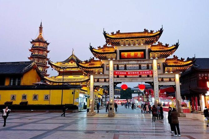 Wuxi Private Night Tour with Boat Cruise and Authentical Dinner - FAQs