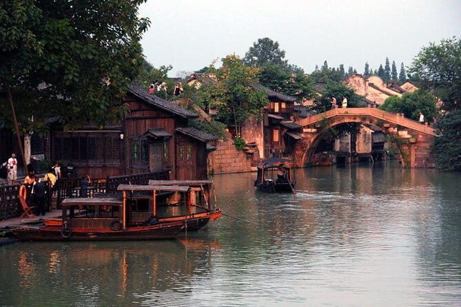 Wuzhen Ancient Water Town Private Night Tour from Hangzhou with Dinner Option - What to Keep in Mind