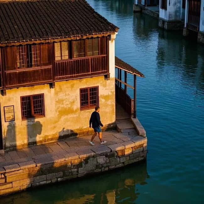 Wuzhen: Xizha and Dongzha Water Towns Night Tour - Key Points