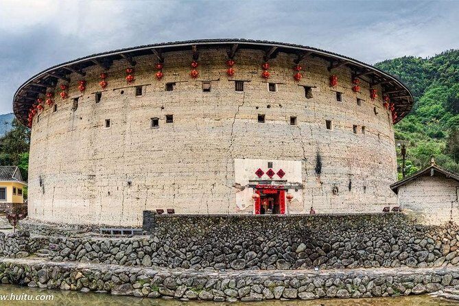 Xiamen Private Day Tour to Tianluokeng Tulou and Yunshuiyao Ancient Village - Who Would Love This Tour?